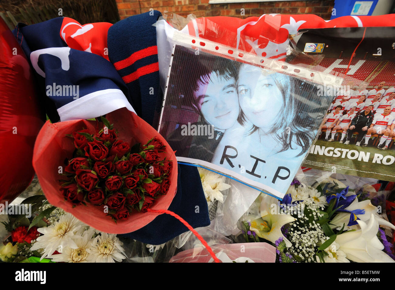 Picture of murdered boy Joe Dinsdale with his girlfriend Nicky White at ...