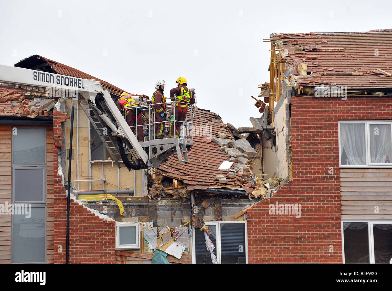 South london gas explosion hi-res stock photography and images - Alamy
