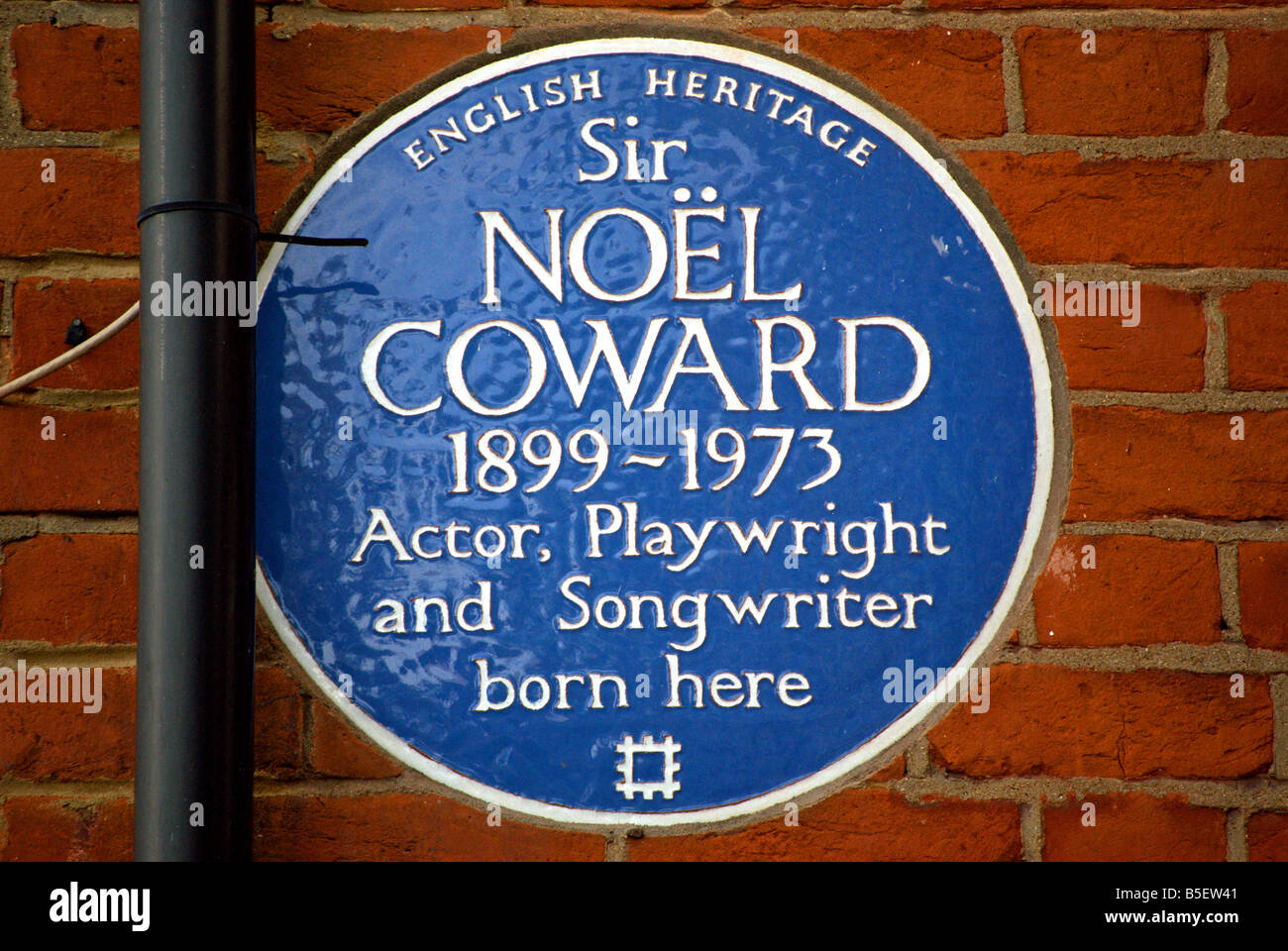 english heritage blue plaque marking the birthplace of actor ...