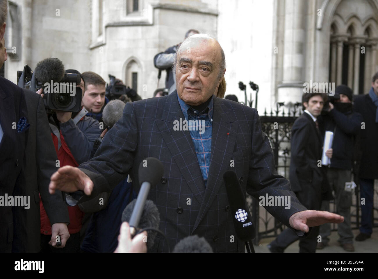 Mohammed al Fayed arrives at the High Court to give evidence at the ...