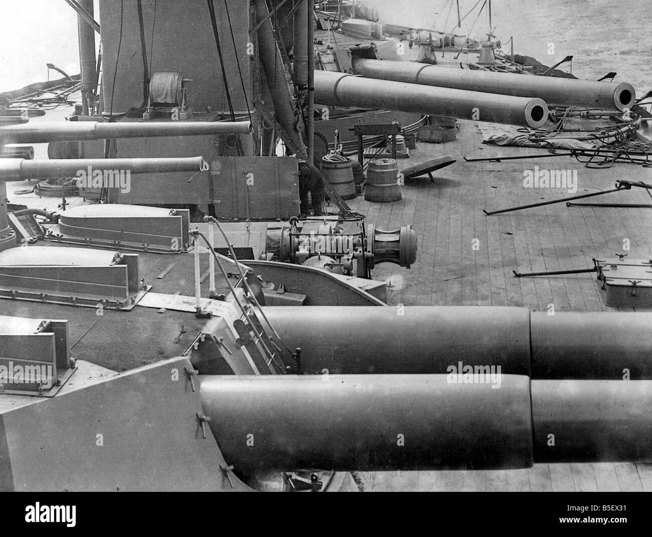 Dreadnought battleship royal navy hi-res stock photography and images ...