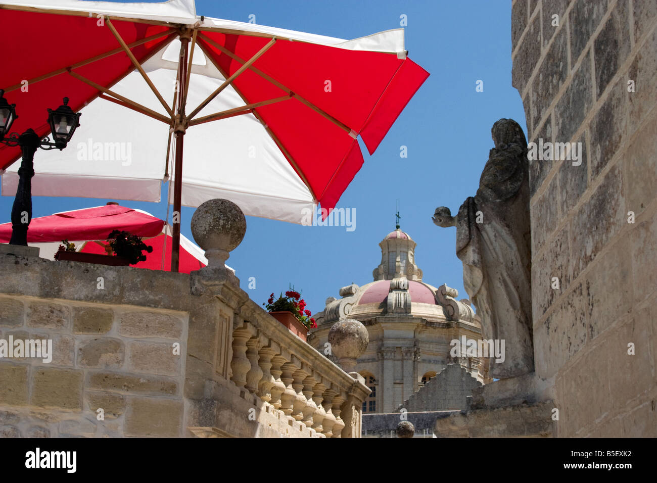 White malta flag hi-res stock photography and images - Alamy