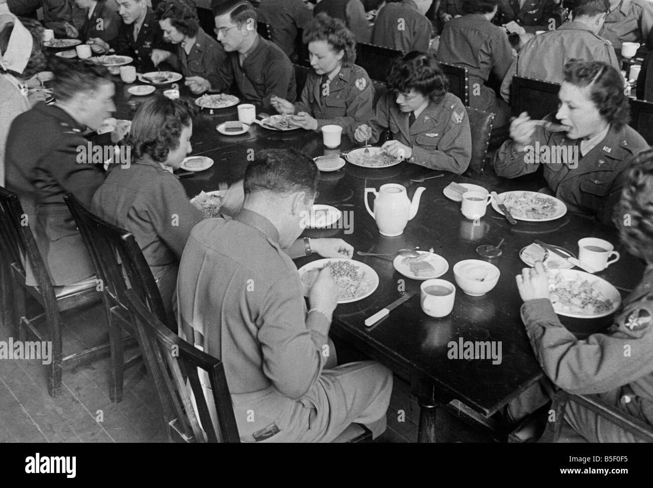 Officers mess army hi-res stock photography and images - Alamy