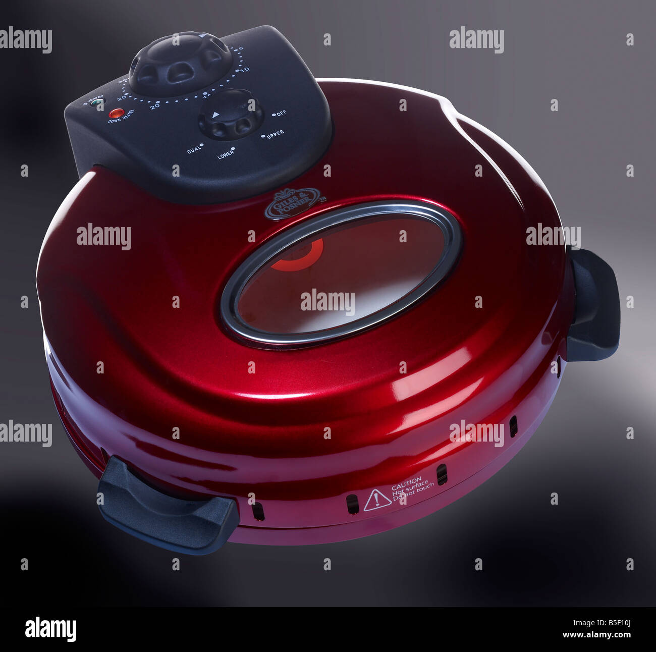 Pizza cooker hi-res stock photography and images - Alamy