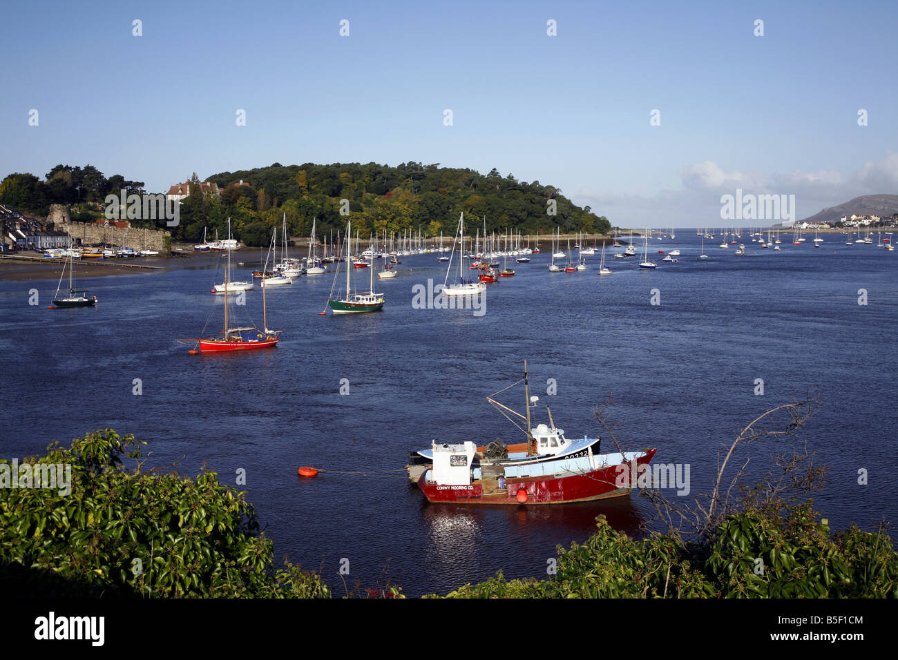 The picturesque Conwy (Conway) estuary is overlooked by the ancient ...