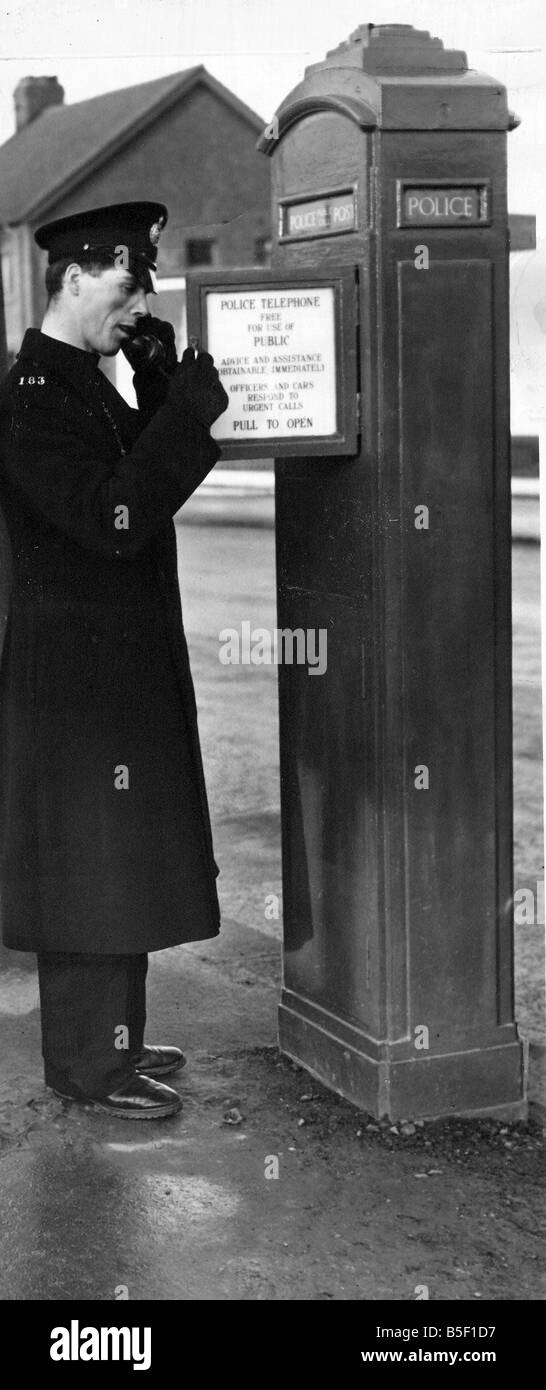 1950s telephone operator hi-res stock photography and images - Alamy