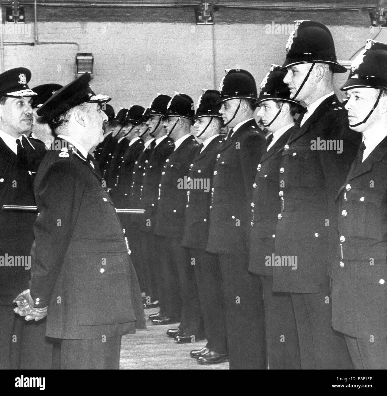 Police 1960s hi-res stock photography and images - Alamy