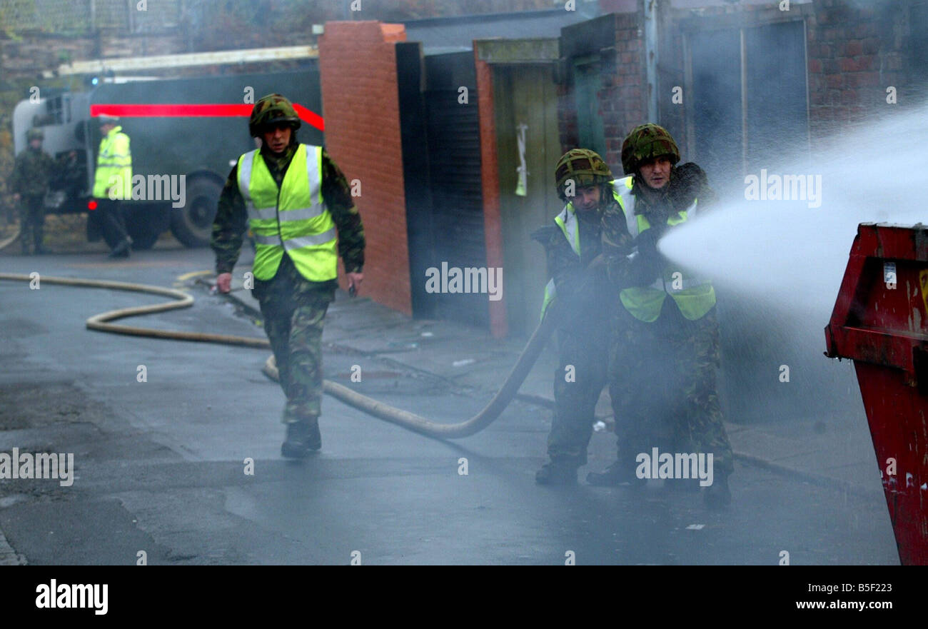 Firefighters Firemen Strike November 2002 An army fire crew tackle a ...