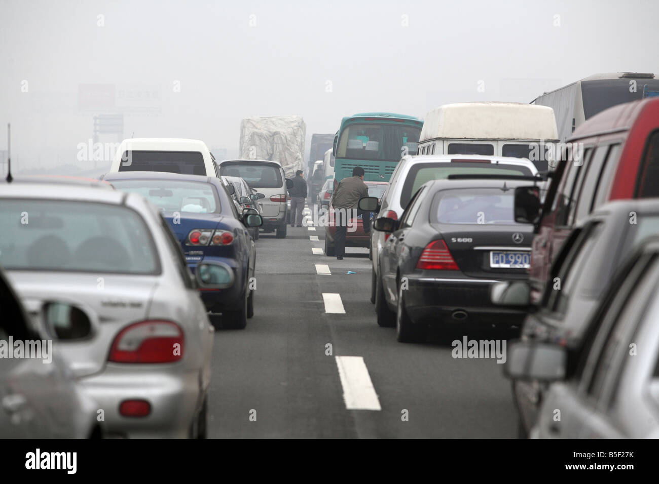 Rush hour on a highway in Shanghai, China Stock Photo - Alamy