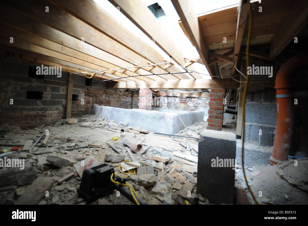 Picture by Harry Page The Daily Mirror 26 02 08 Words by Damien ...