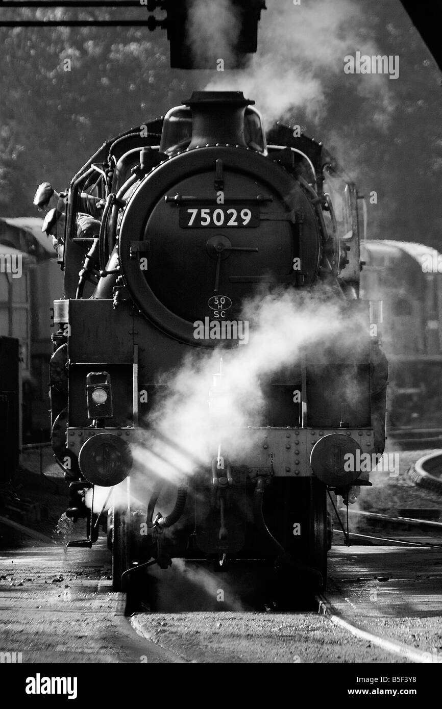 Loading coal train hi-res stock photography and images - Alamy