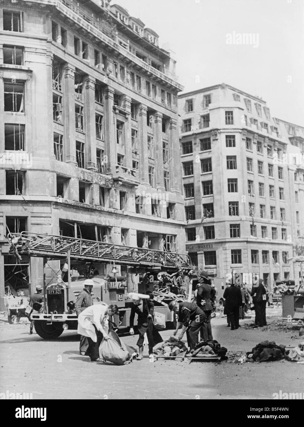 Corpses ww2 hi-res stock photography and images - Alamy