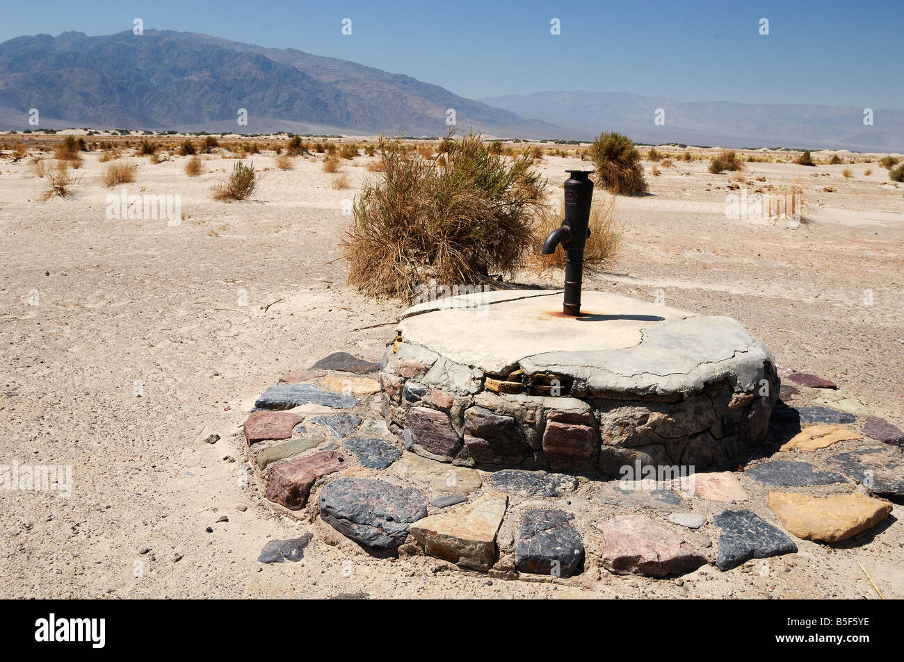 Stovepipe Wells Death Valley Stock Photo - Alamy