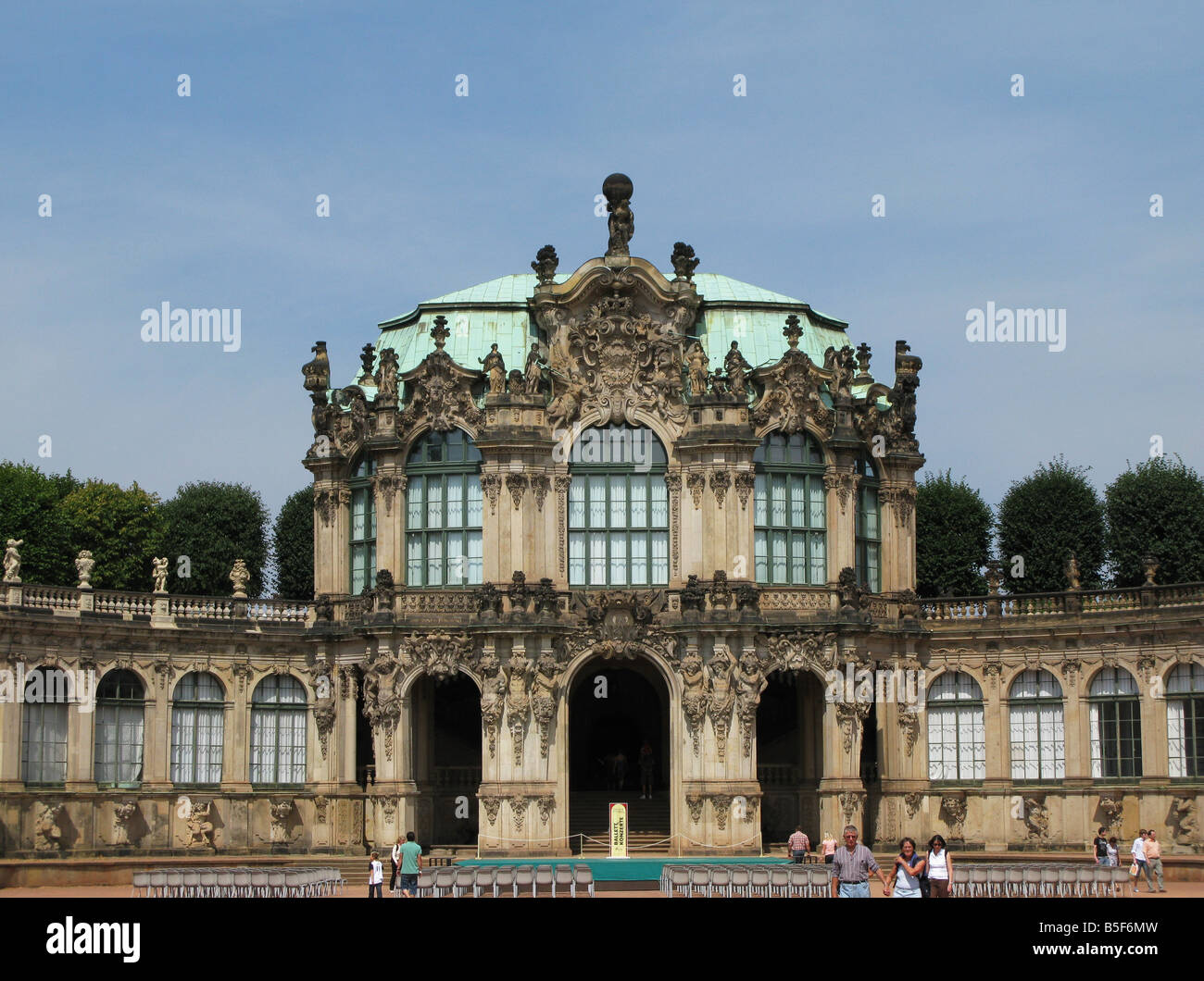 Wallpavillon architecture hi-res stock photography and images - Alamy