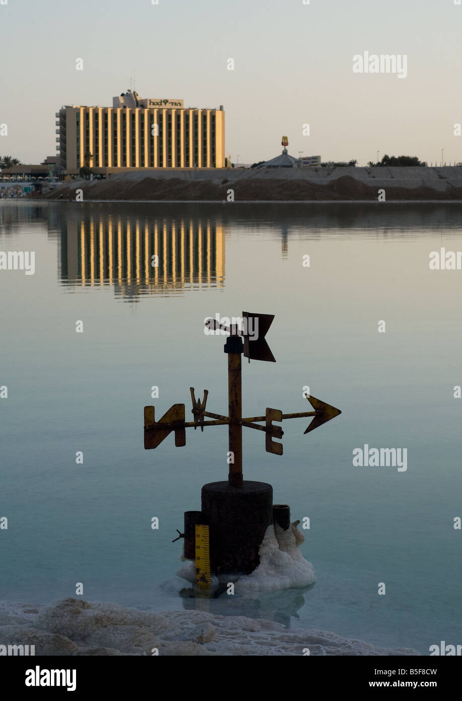 Dead sea salt flats hi-res stock photography and images - Alamy