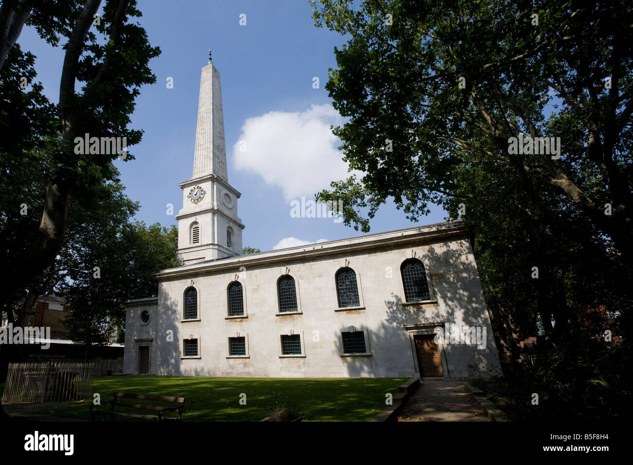 St luke old street hi-res stock photography and images - Alamy