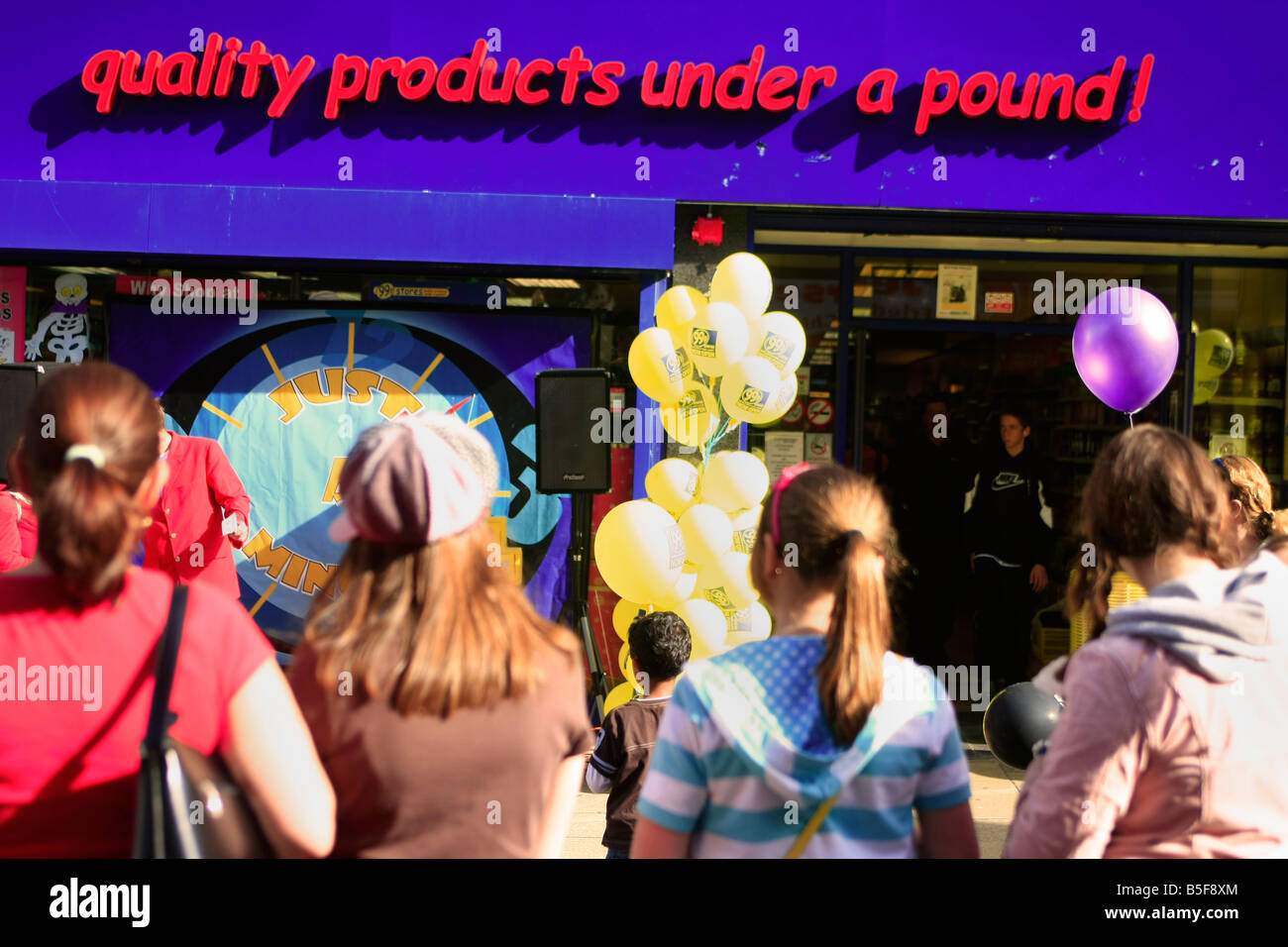 Sutton shop hi-res stock photography and images - Alamy
