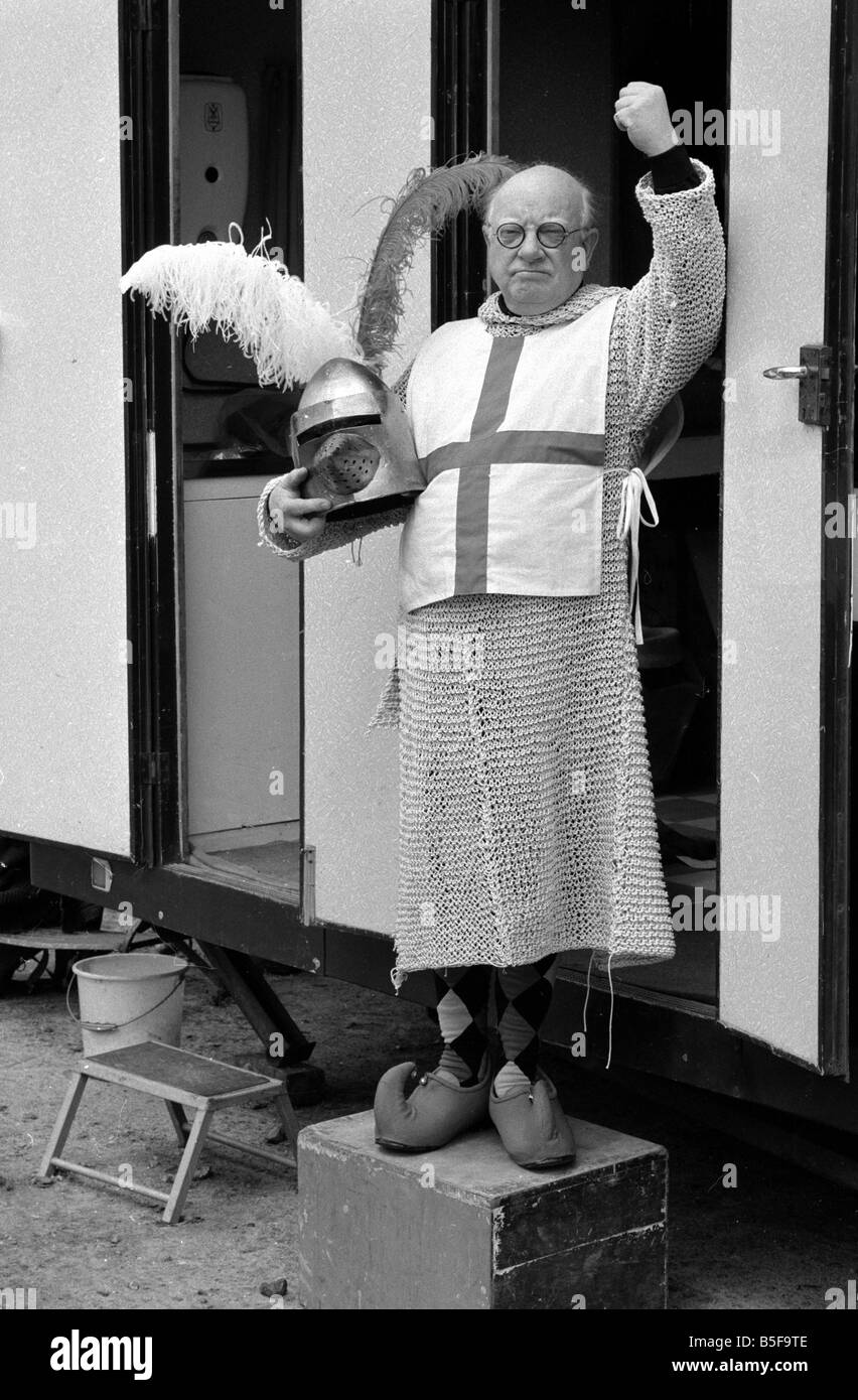 Arthur lowe as captain mainwaring hi-res stock photography and images ...