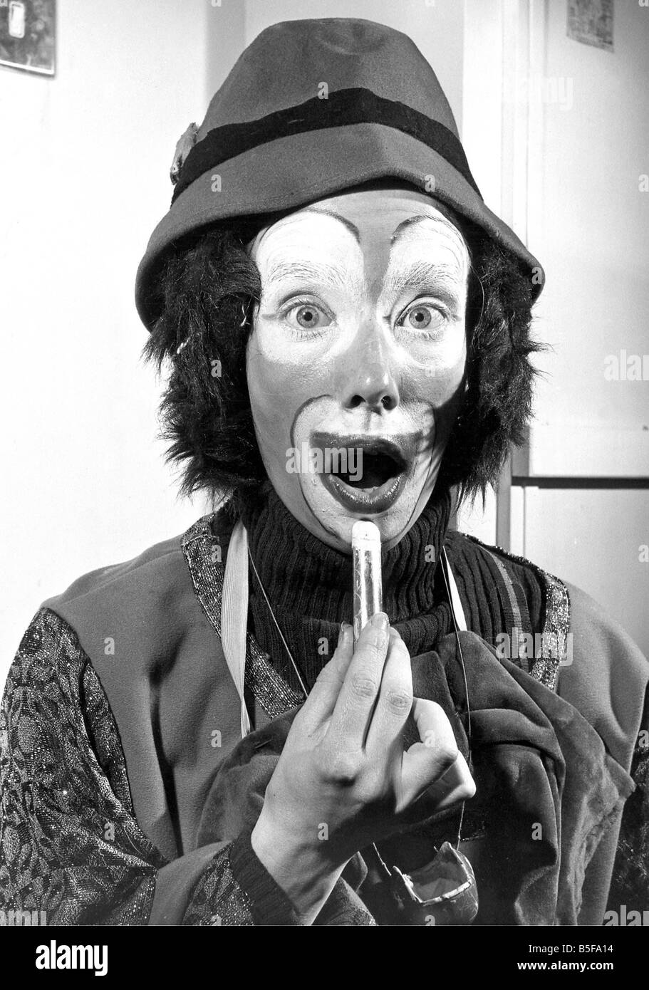 Stephanie Fagan now with Robert Eno s Circus gets to work with the ...