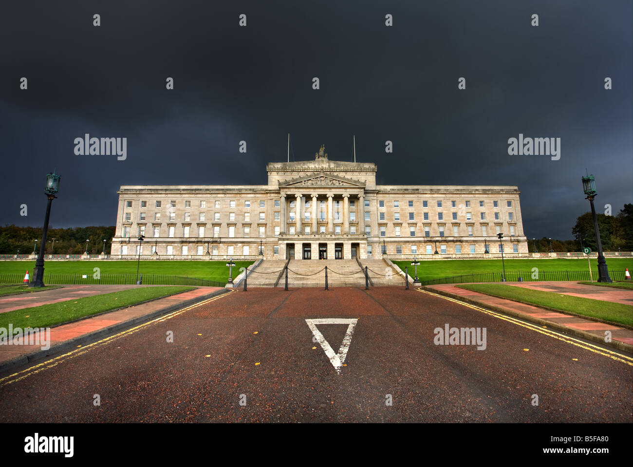 Stormont parliament buildings hi-res stock photography and images - Alamy
