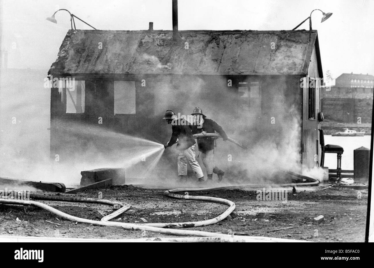 Firefighters 1970s hi-res stock photography and images - Alamy