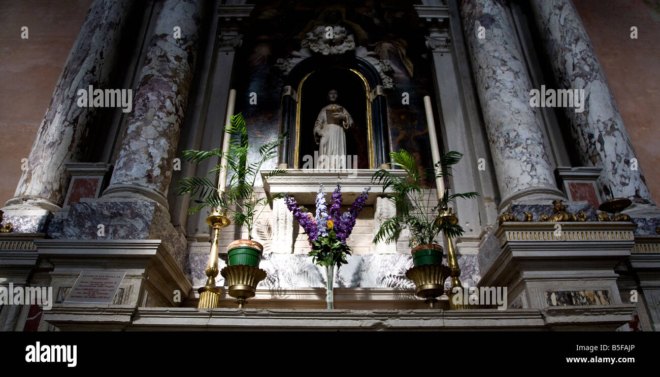 Venetian Church shrine with marble columns Stock Photo - Alamy