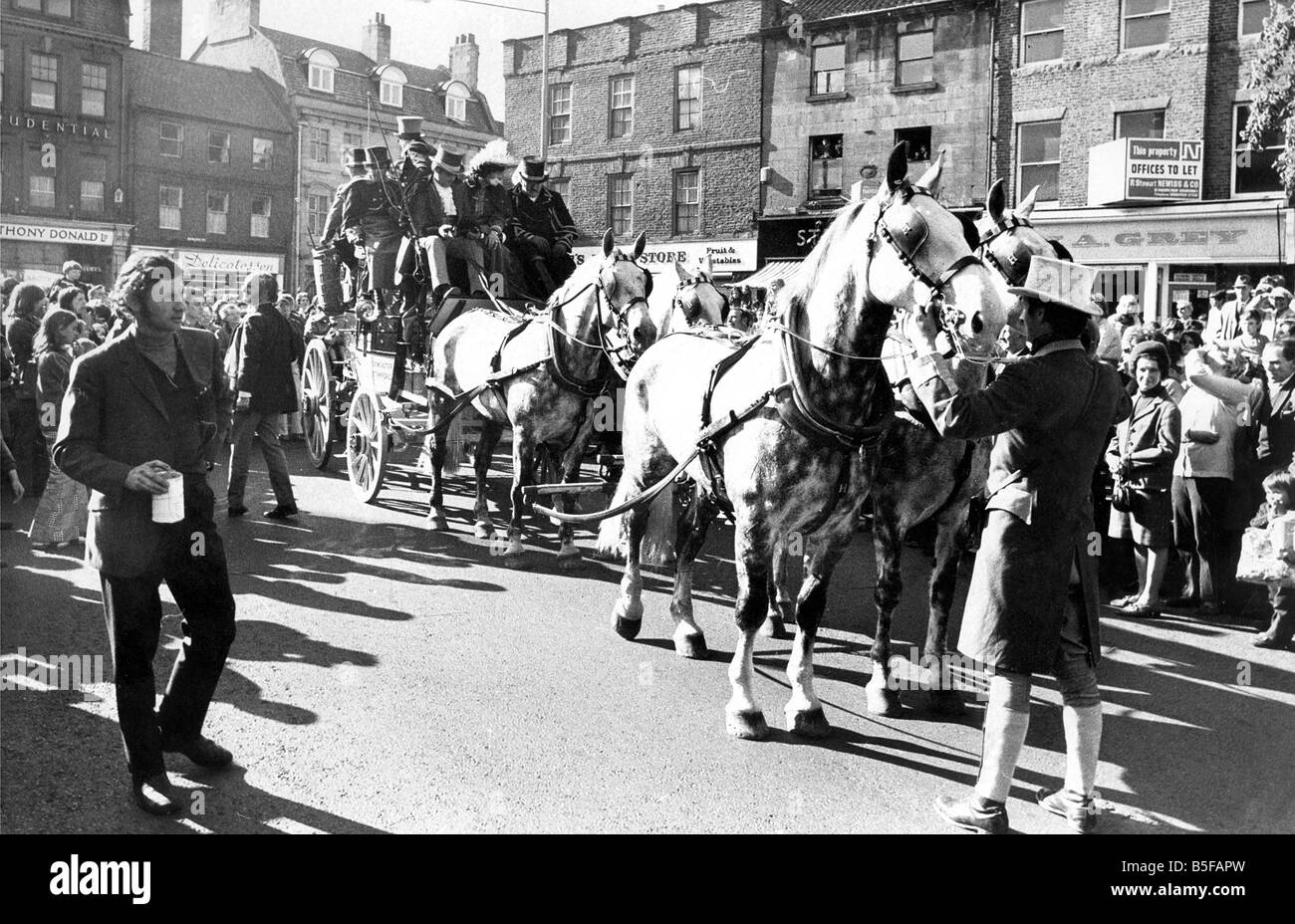 Coach stage Black and White Stock Photos & Images - Alamy