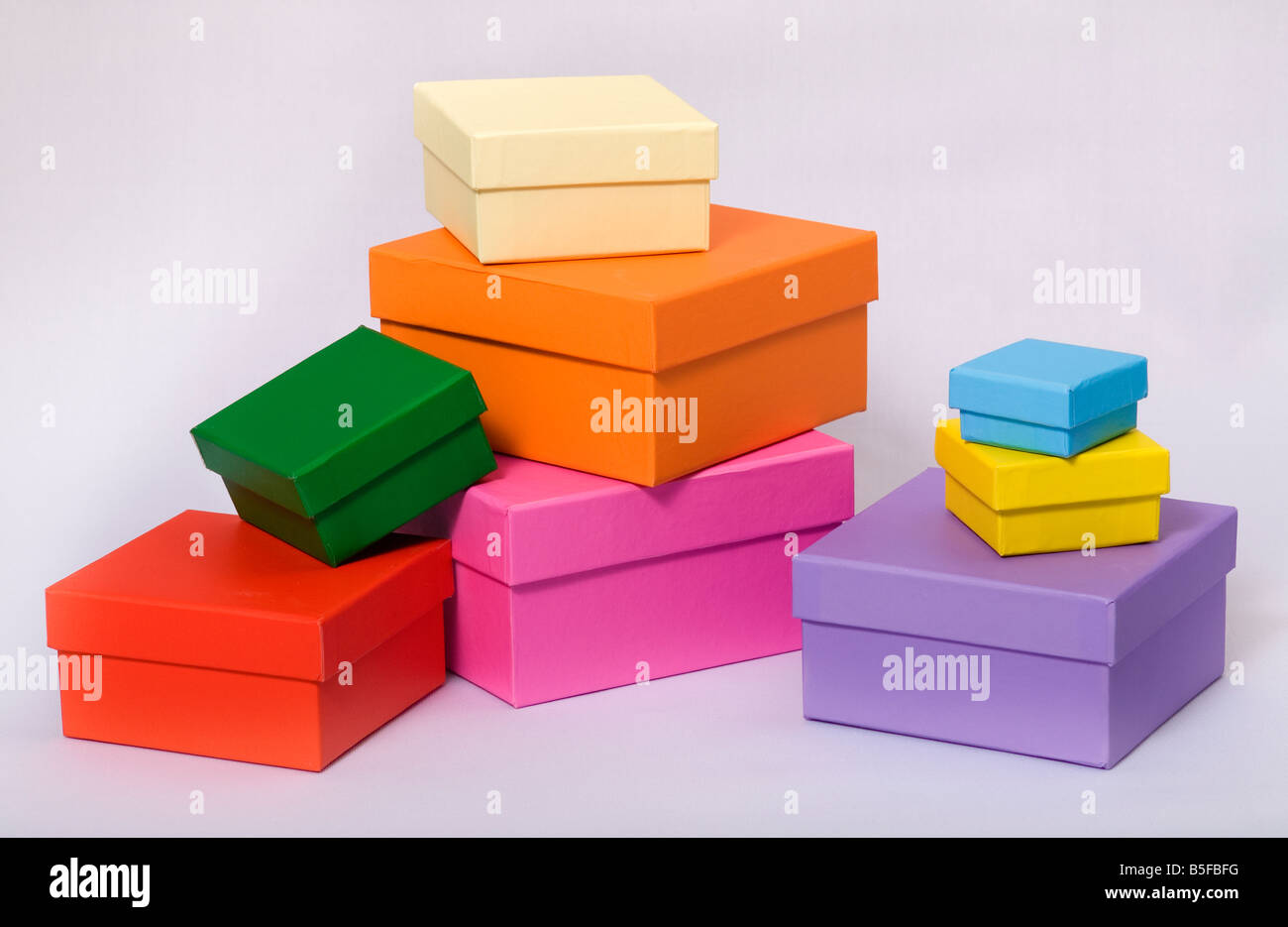 Box wrapping hi-res stock photography and images - Alamy