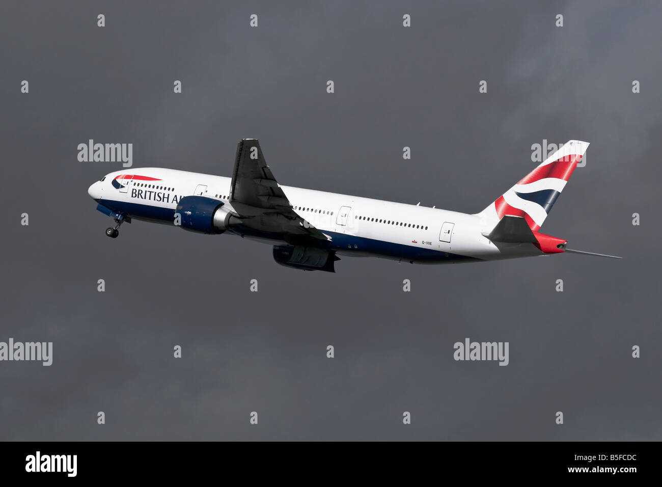 British airways boeing 777 take off hi-res stock photography and images - Alamy