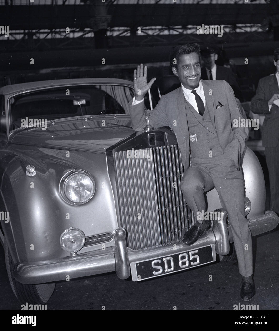 Sammy Davis Jnr with his new Rolls Royce outside Piccadilly station ...