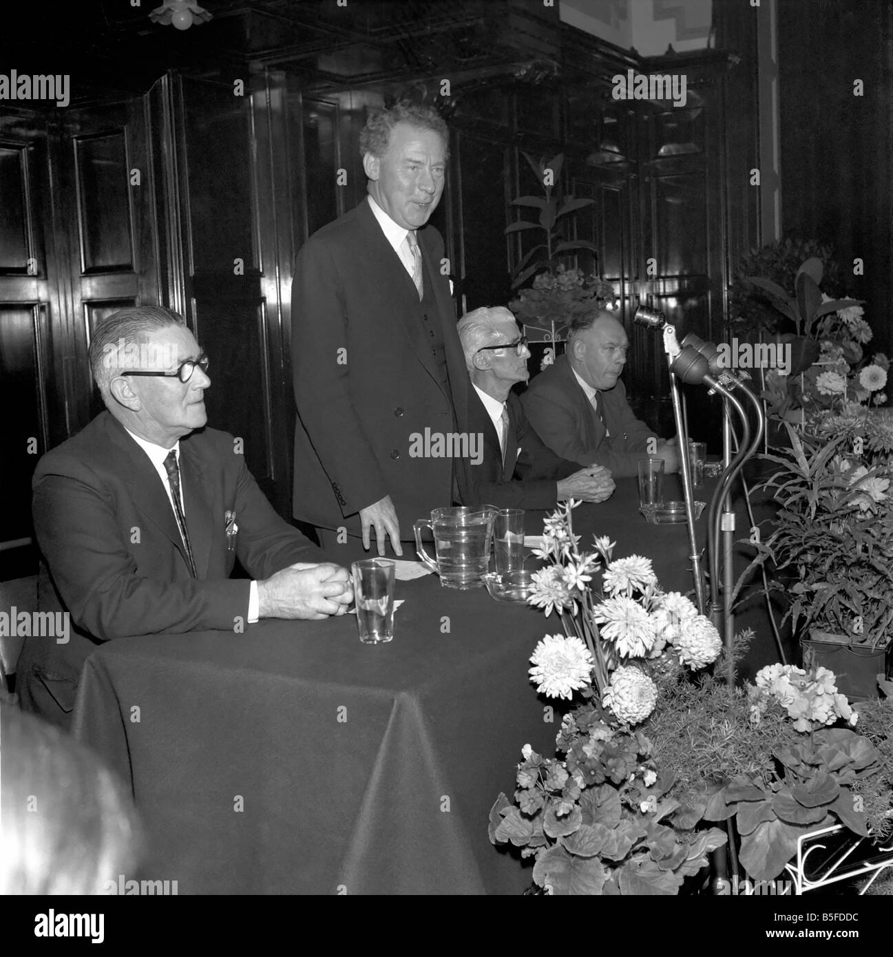 Gaitskell 1960 hi-res stock photography and images - Alamy
