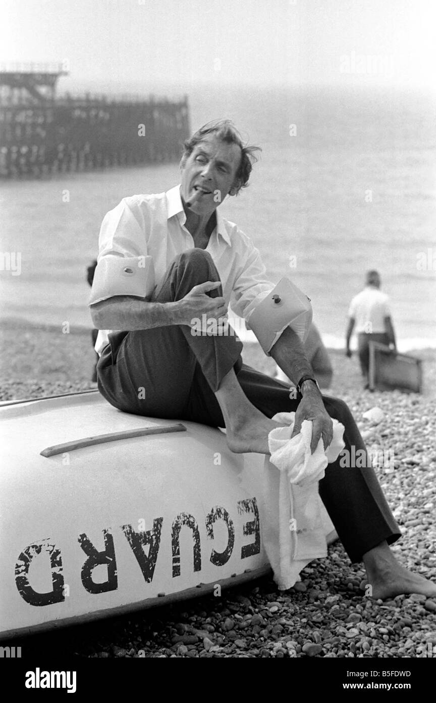 Sykes Tv Eric Sykes High Resolution Stock Photography and Images - Alamy