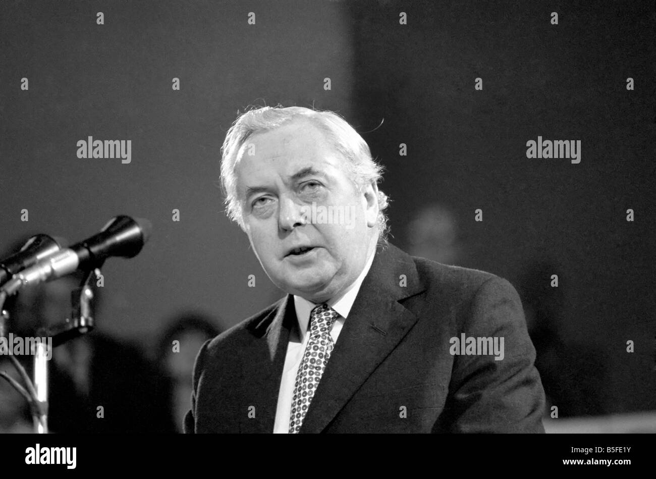 Harold wilson 1974 hi-res stock photography and images - Alamy