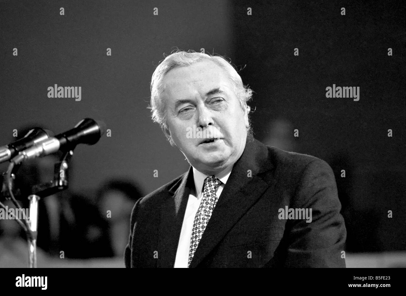 Harold wilson 1974 hi-res stock photography and images - Alamy