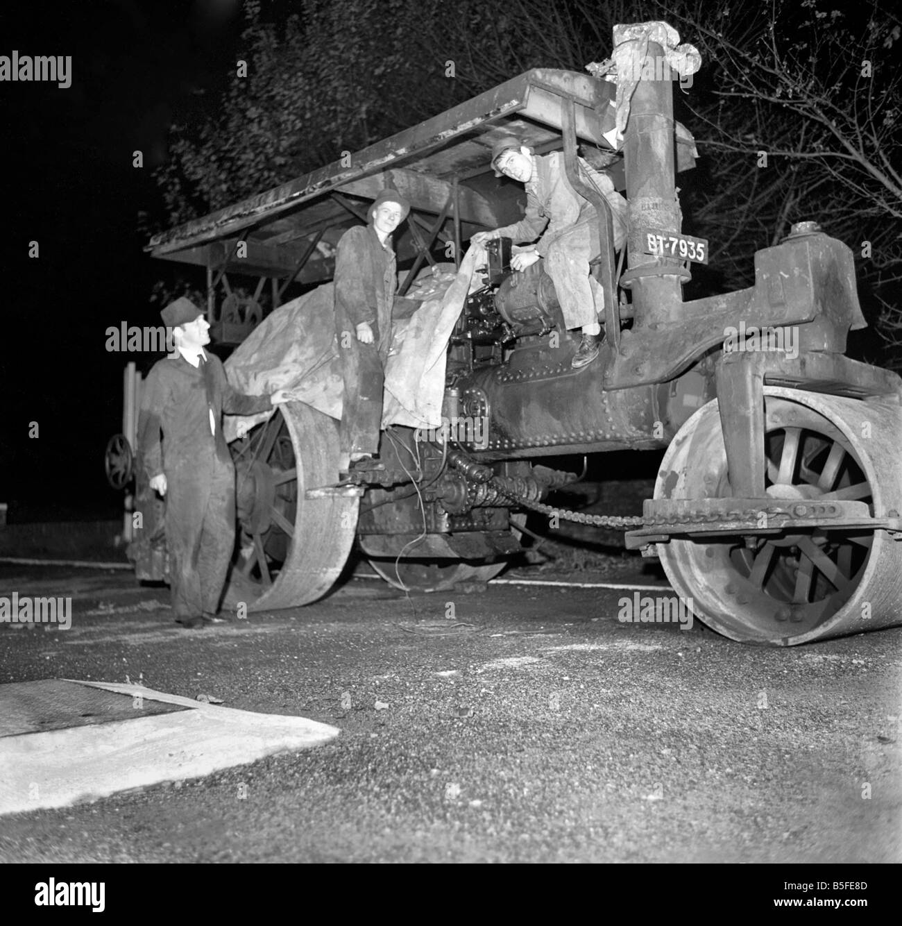 3 men by and on a Steamroller. November 1967 X10361 Stock Photo - Alamy
