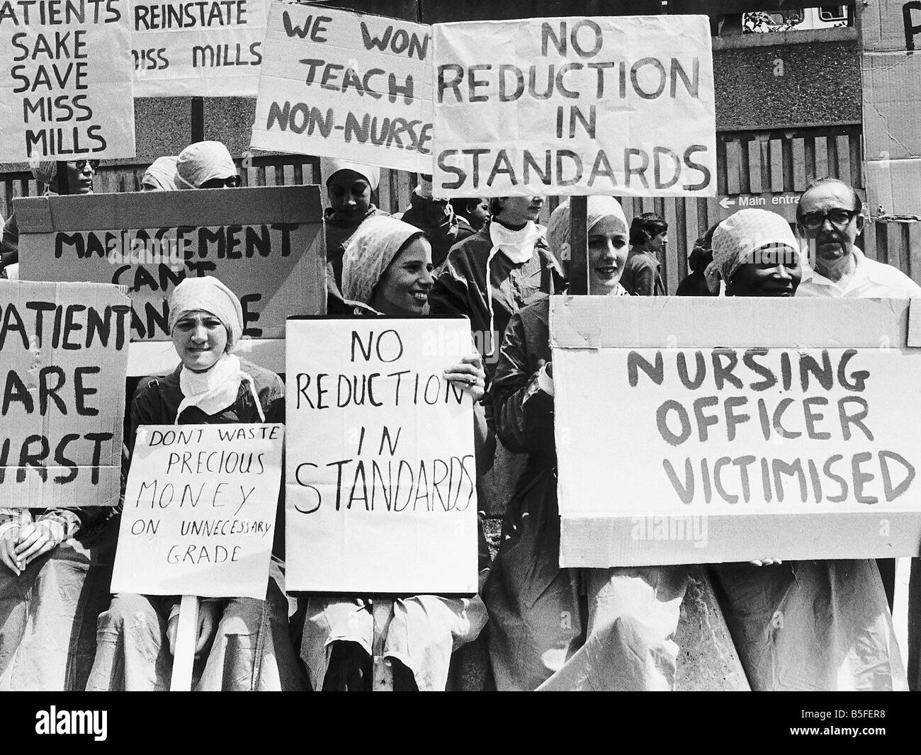 Hospital strike 1978 hi-res stock photography and images - Alamy