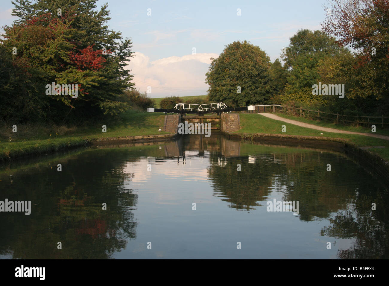 a lock on the grand union canal Stock Photo - Alamy