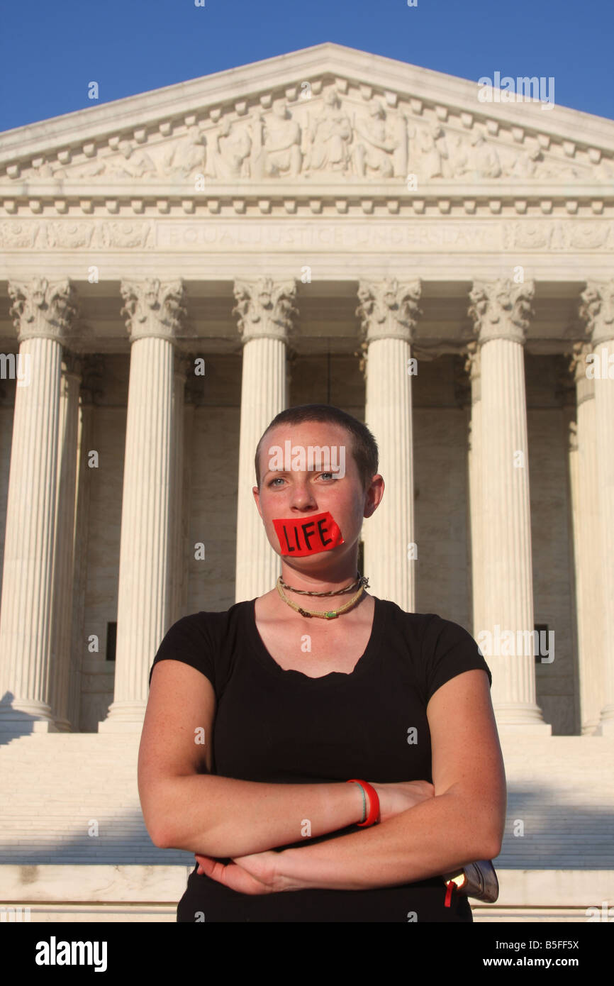 Washington supreme court blue sky hi-res stock photography and images ...