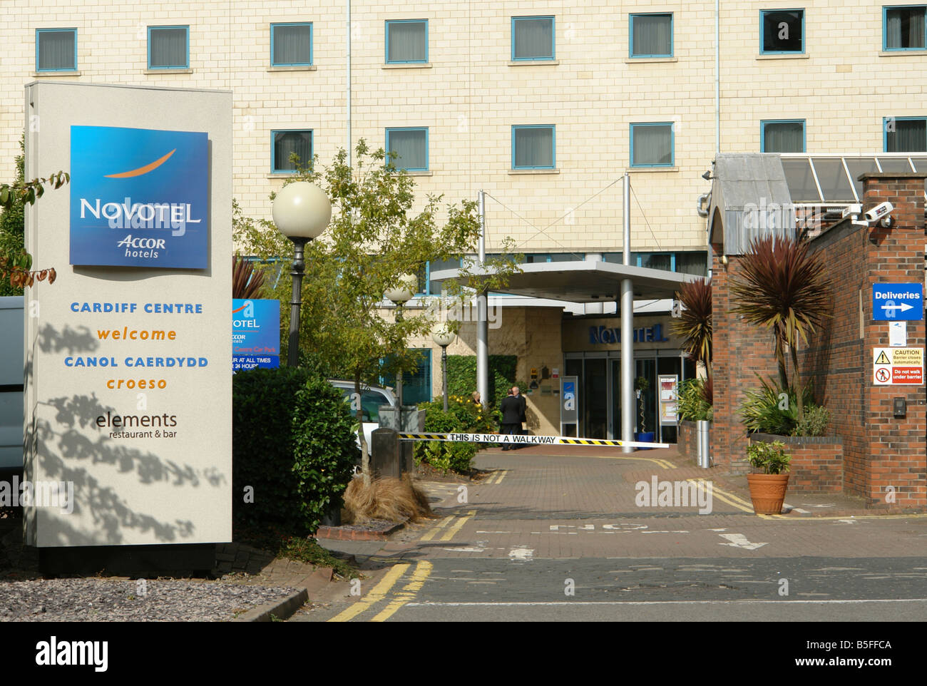 Welcome to cardiff sign hi-res stock photography and images - Alamy