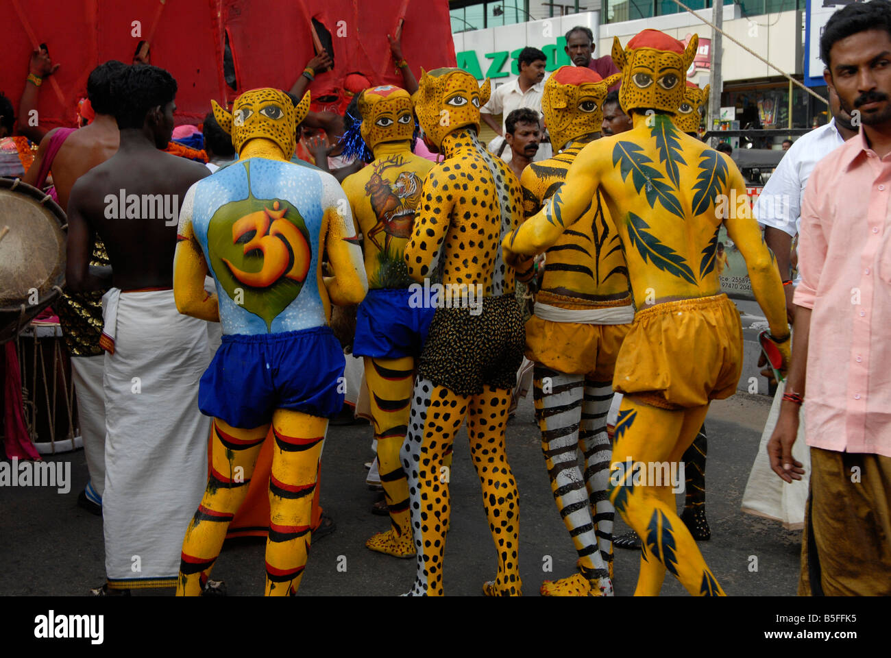 Tiger dance hi-res stock photography and images - Alamy