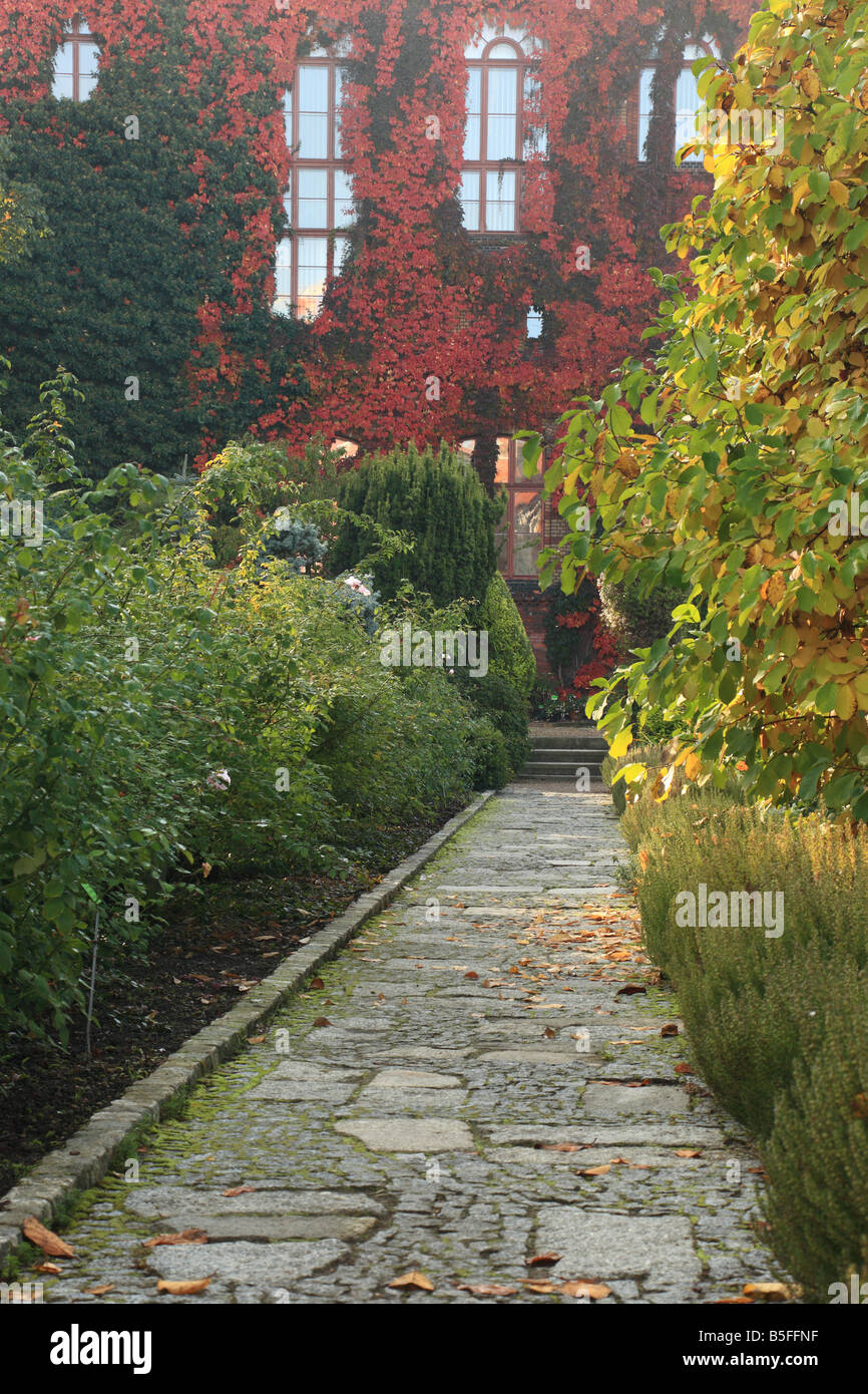 October colours hi-res stock photography and images - Alamy