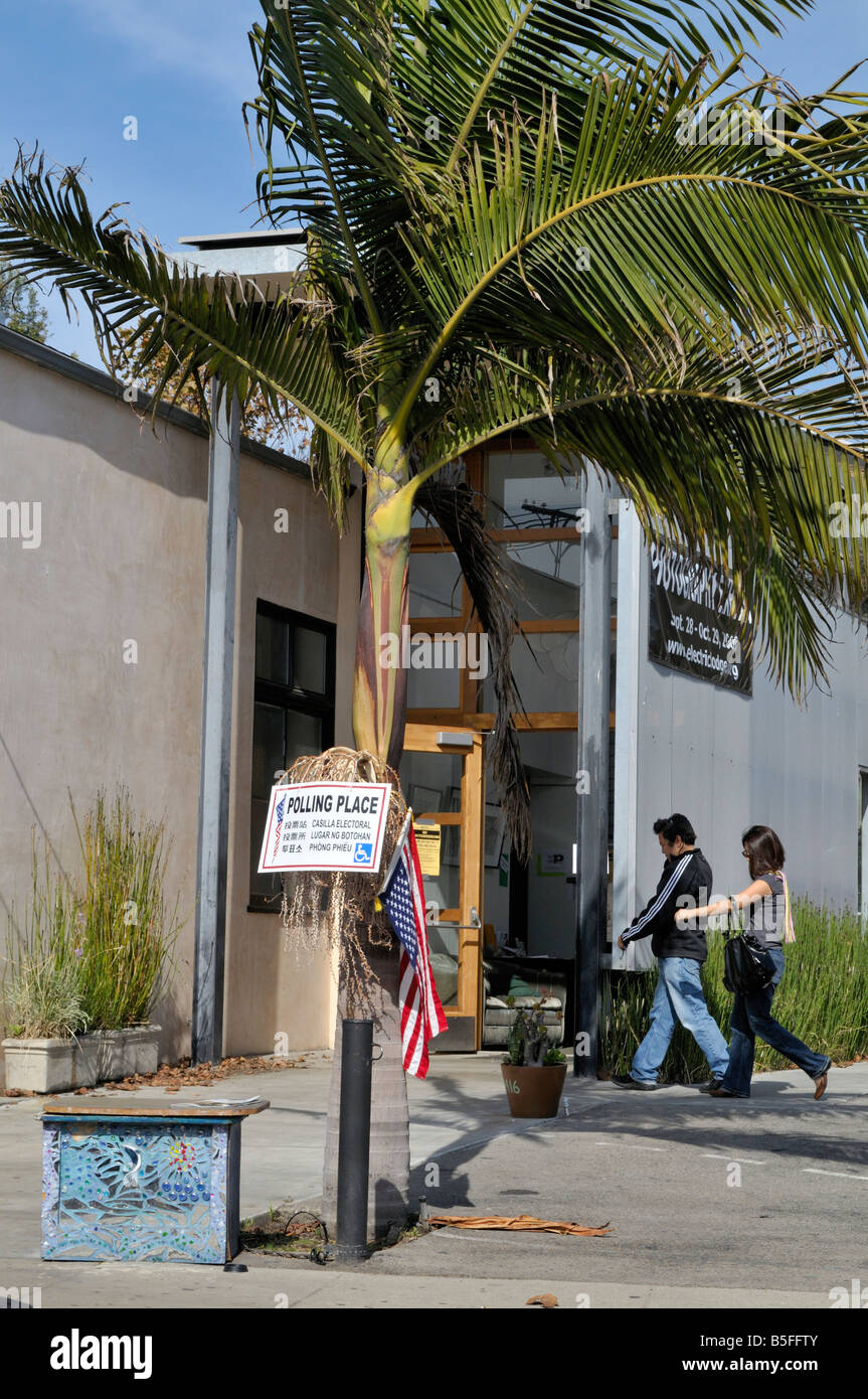 Polling station set up inside photographic gallery Stock Photo - Alamy