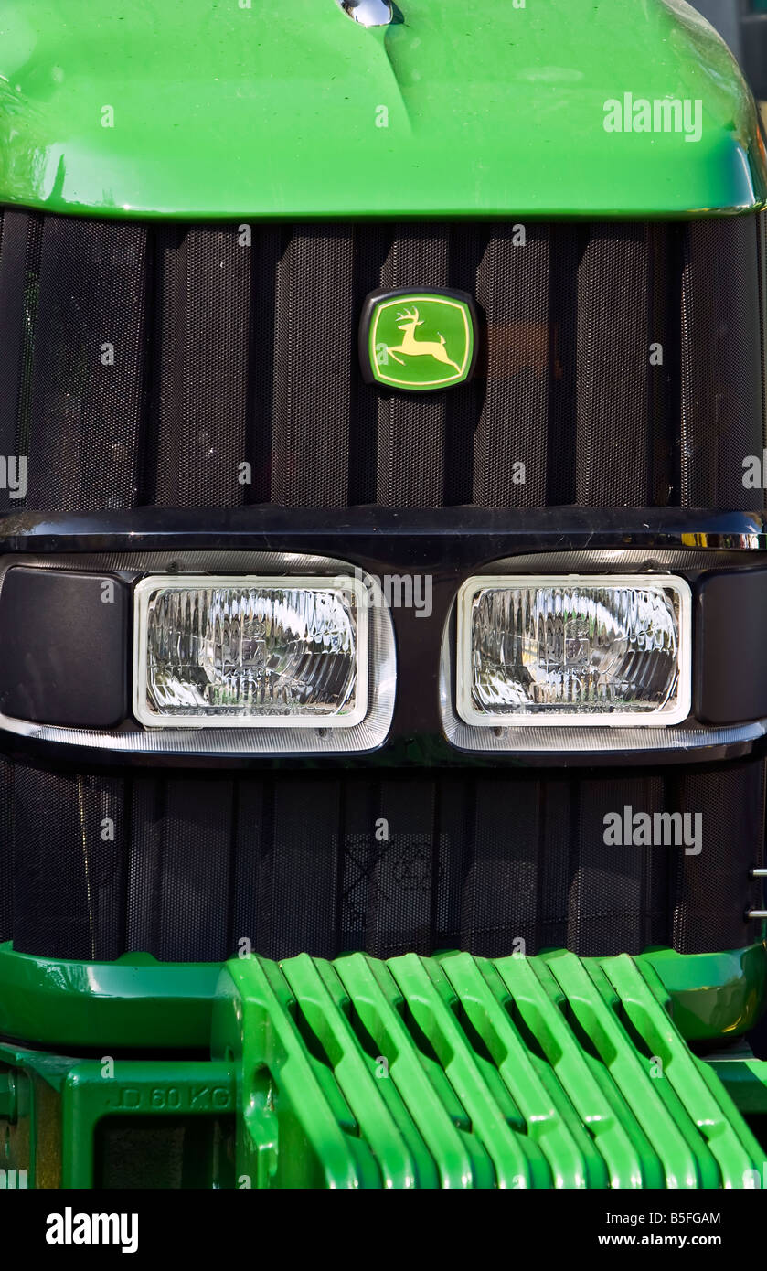 John Deere logo on front of a John Deere tractor Stock Photo - Alamy