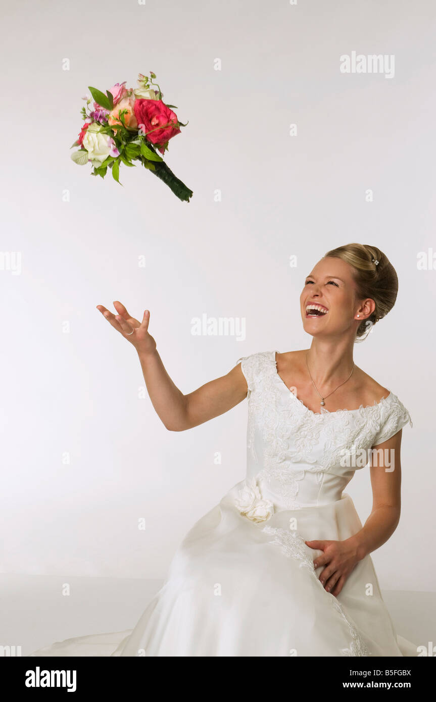 Tossing bouquet hi-res stock photography and images - Alamy