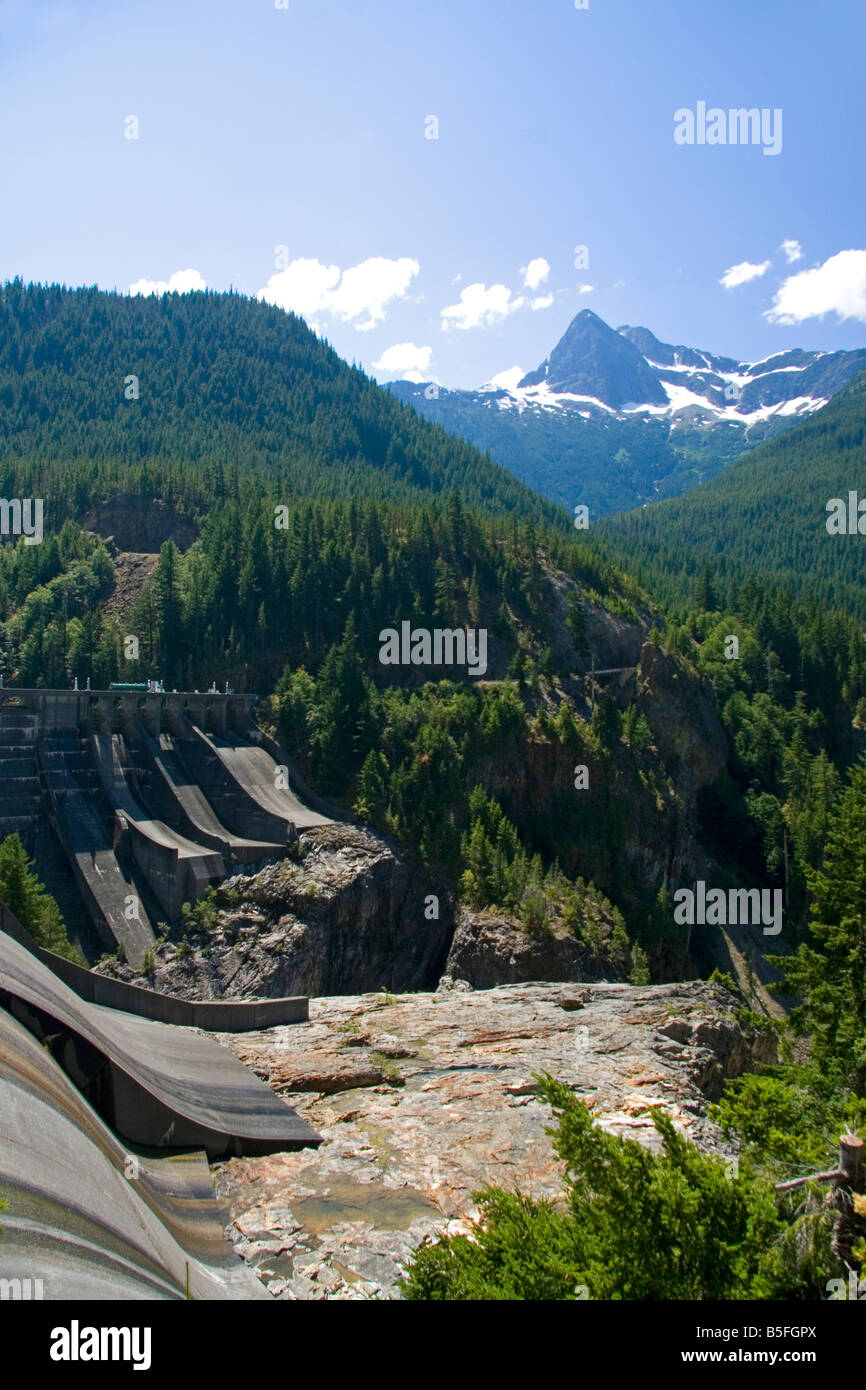 North cascade mountain range hi-res stock photography and images - Alamy