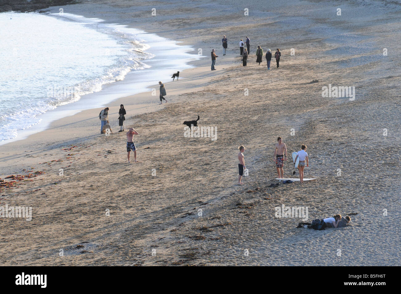 Cornish beach scene hi-res stock photography and images - Alamy