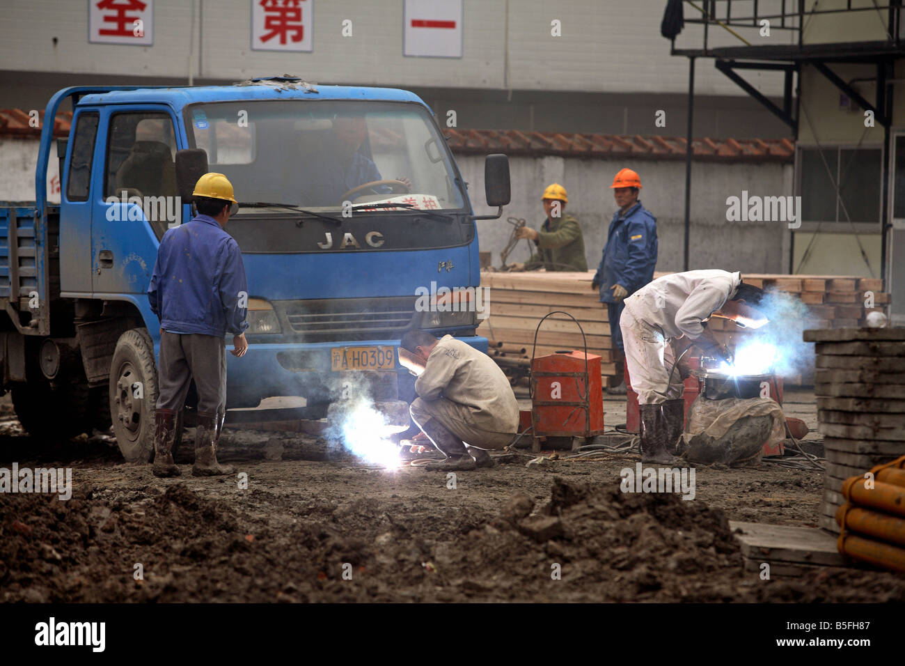 Workmen site hi-res stock photography and images - Alamy