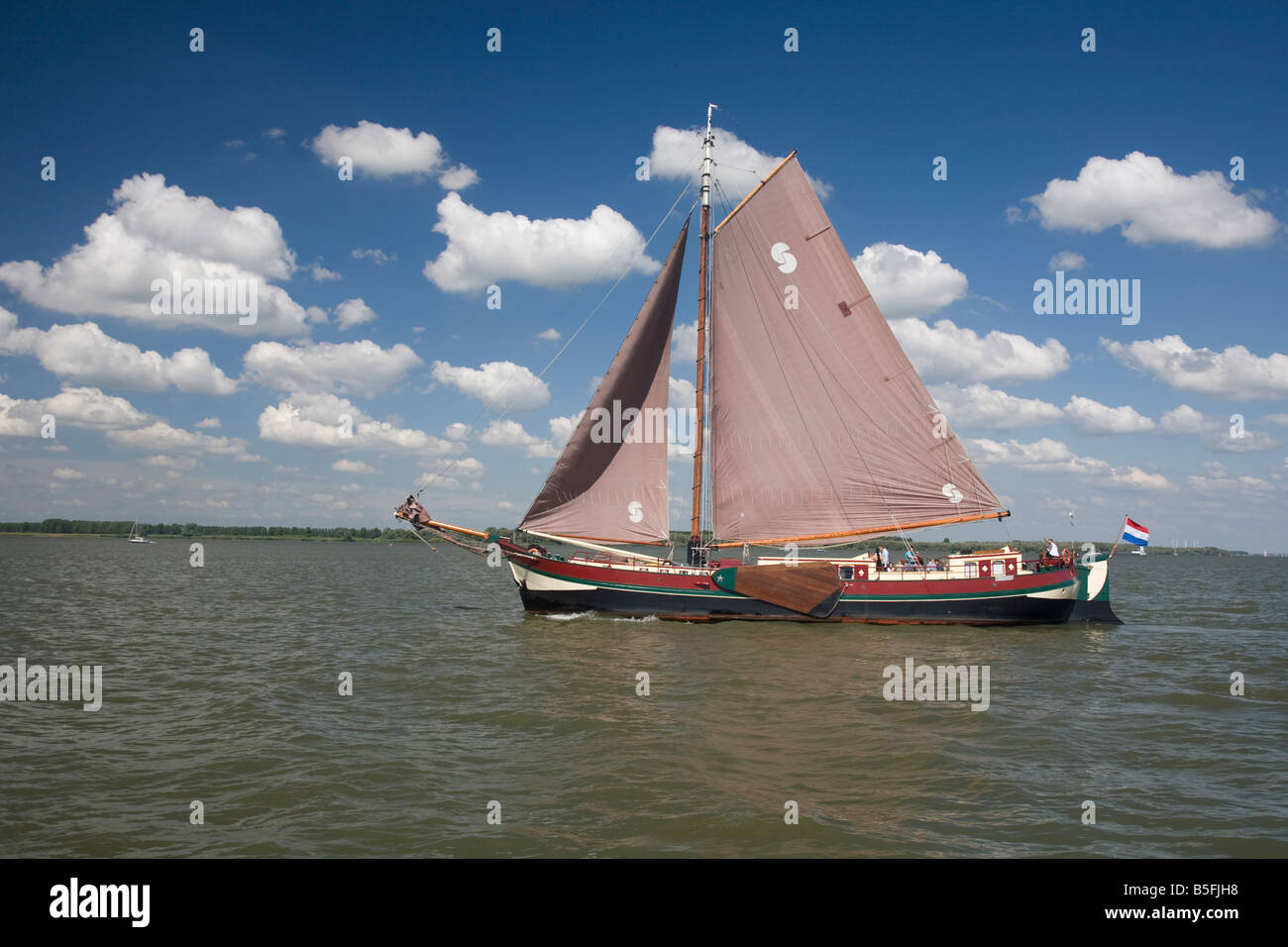 Dutch barge hi-res stock photography and images - Alamy