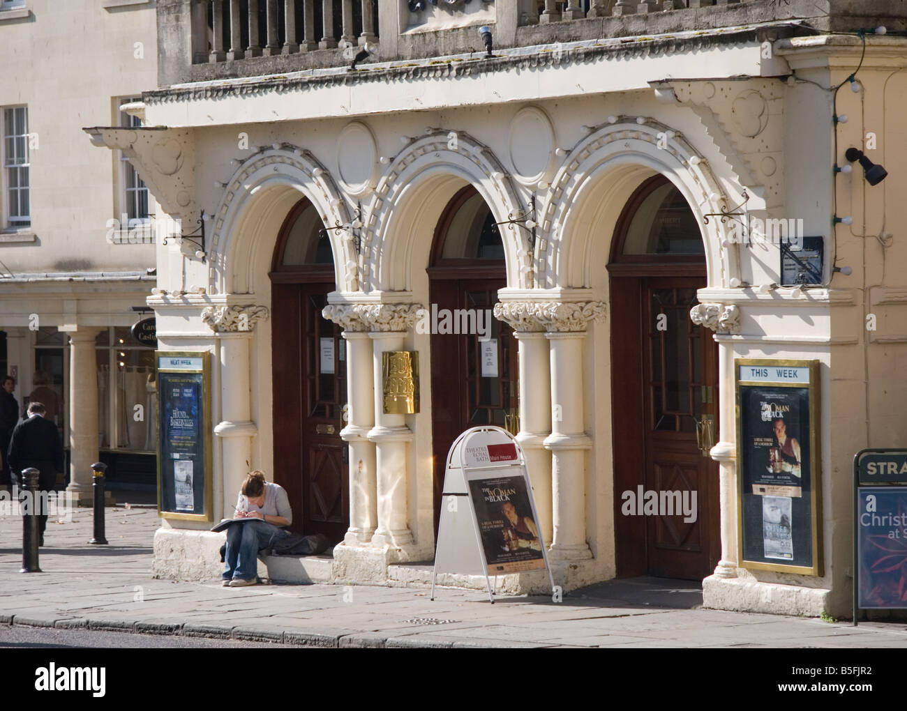 Theatre bath hi-res stock photography and images - Alamy
