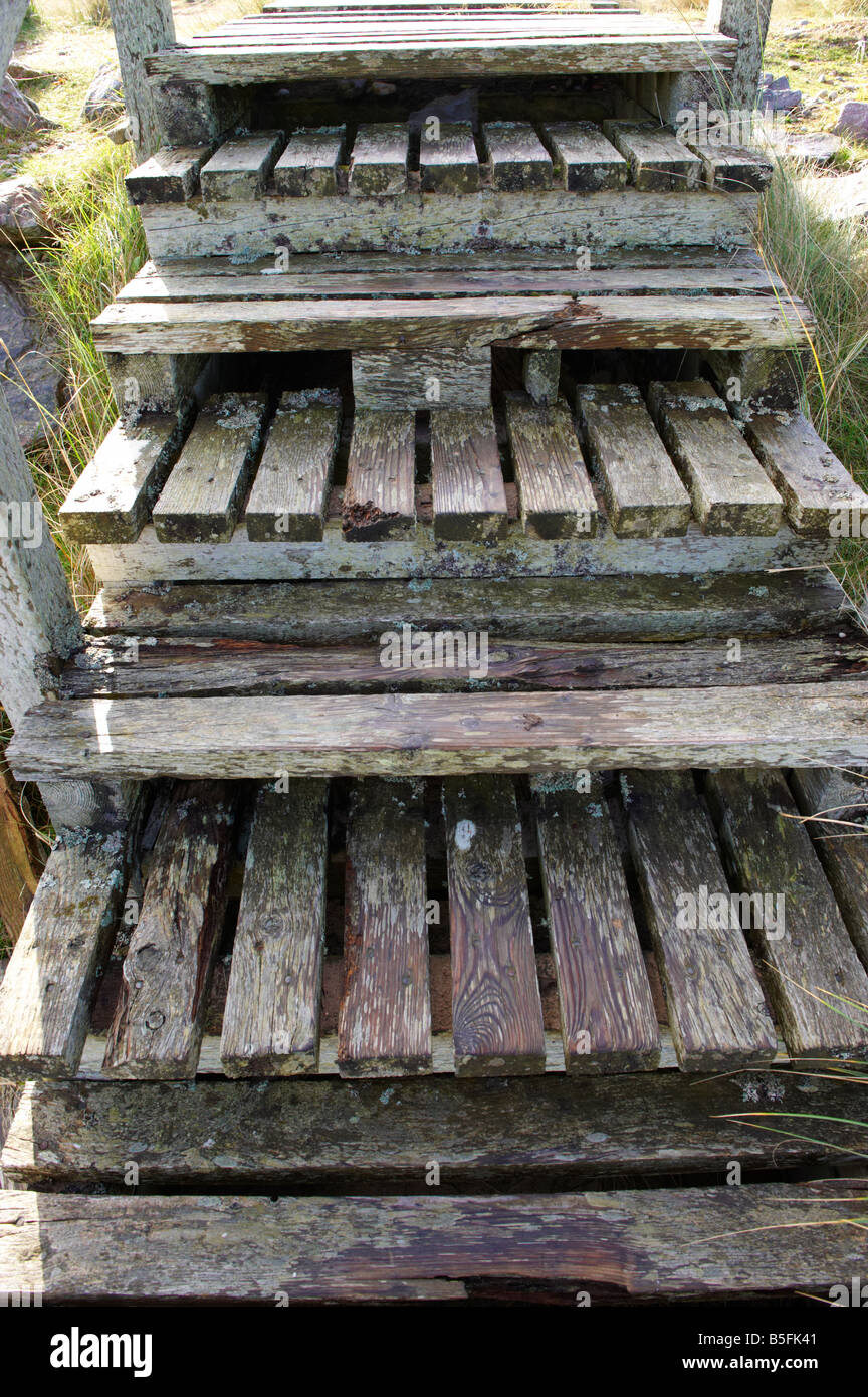 Rickety steps hi-res stock photography and images - Alamy